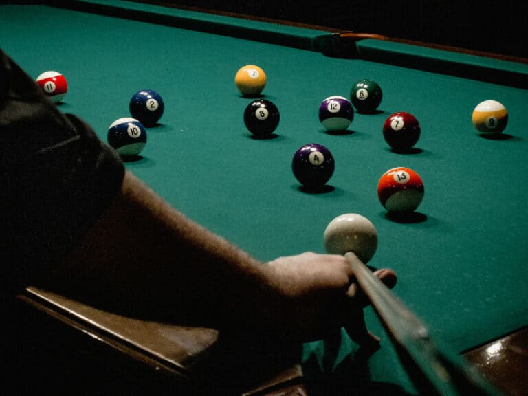 Billard Tipps für Anfänger & Fortgeschrittene - besser Billard spielen